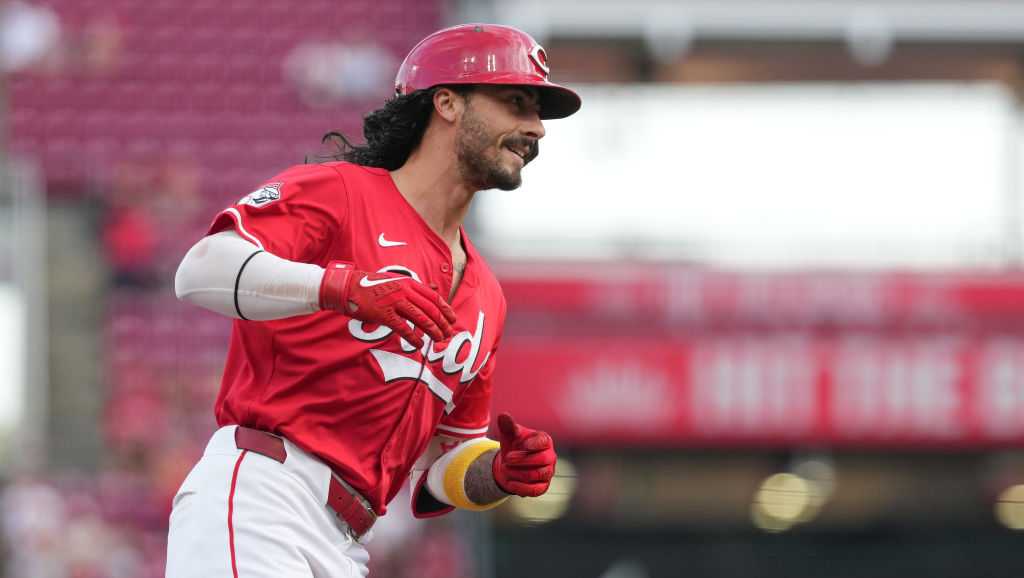 Jonathan India leads off 9-run 1st inning with long homer, helping Reds ...