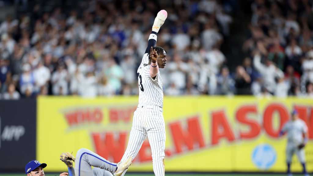 Royals Yankees Game 1: Controversial calls leads to Yankees run