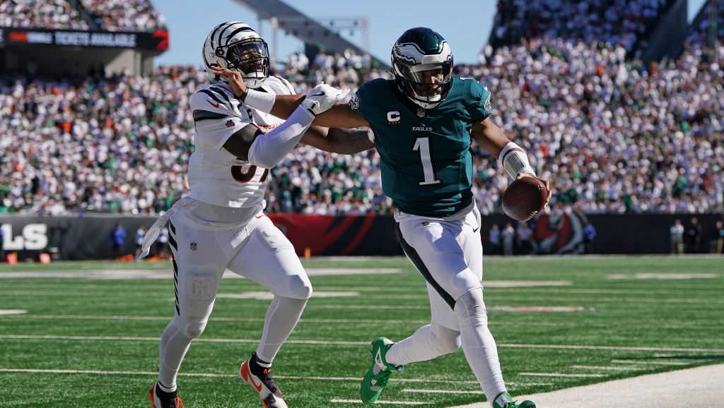 Hurts torches Bengals for 4 total touchdowns, Bengals fall 37-17