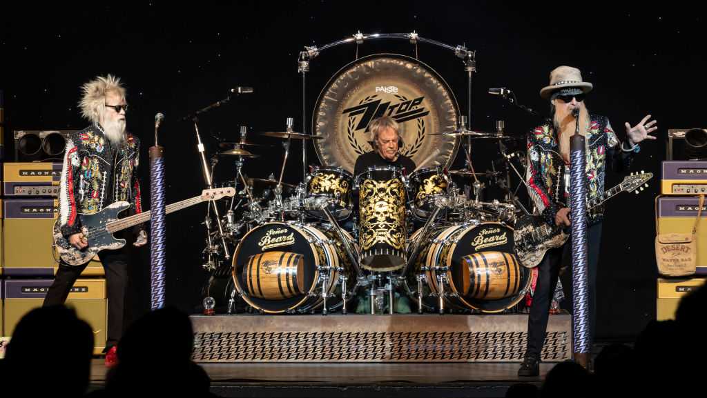 Lincoln hosts Rock and Roll Hall of Famers ZZ Top concert