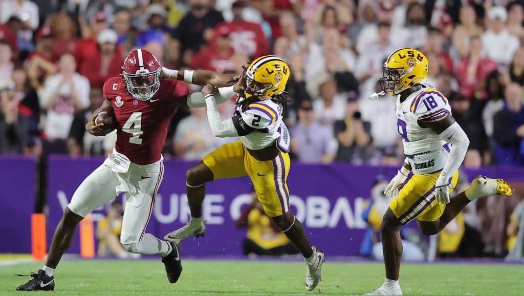 Alabama, LSU square off, trying to maintain SEC and playoff hopes