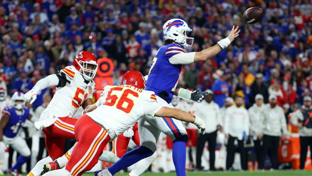 Chiefs suffer first loss in 328 days as Bills prevail 30-21 in Buffalo