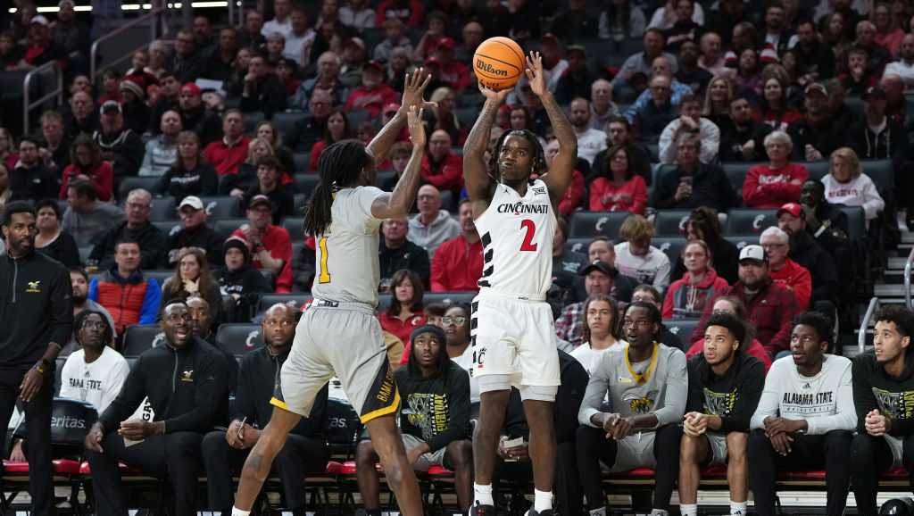 Bearcats rise inside Top 15, Musketeers fall out of latest AP ...