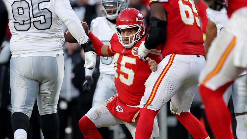 Chiefs head coach Andy Reid talks offensive line issues