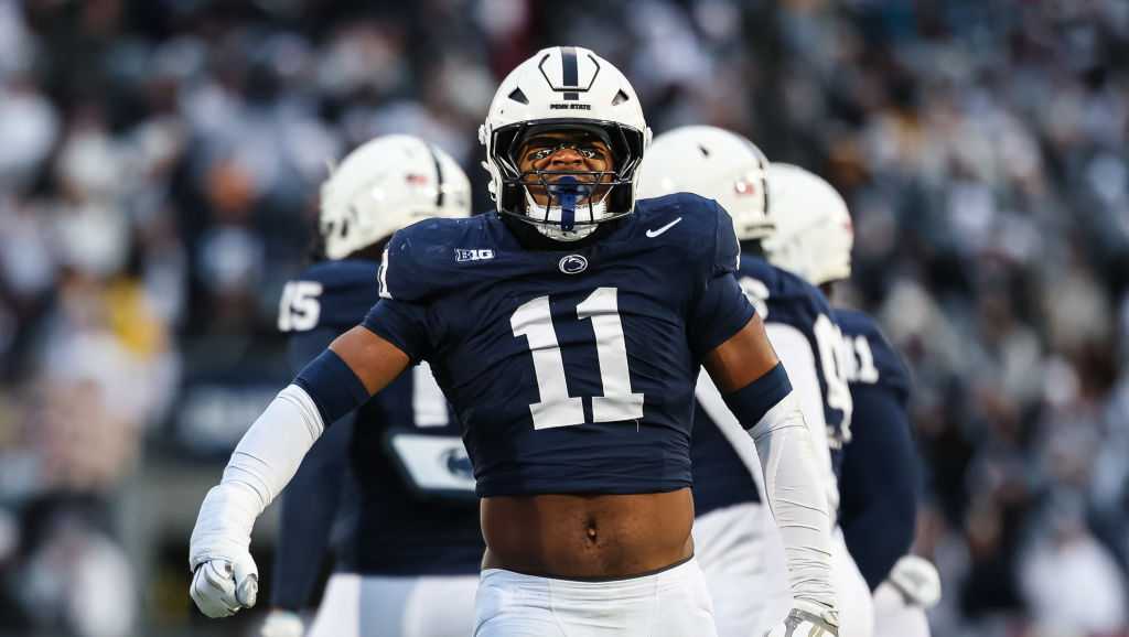 Penn State's Abdul Carter wins pair of Big Ten end-of-season awards