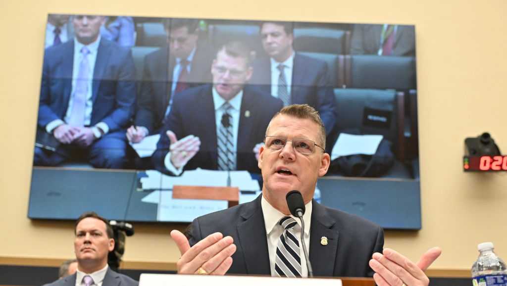 Secret Service director vows reorganization as members of Congress ...