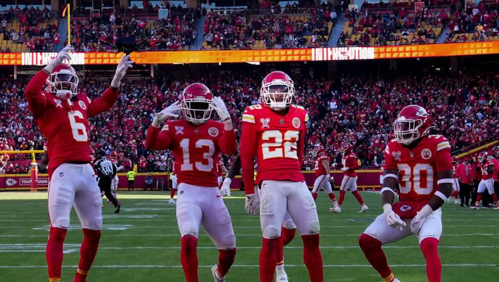 Chiefs vs. Texans: Kansas City improves to 14-1 after win