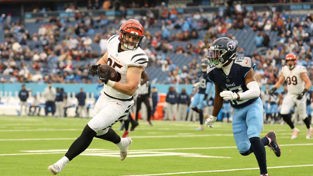 Bengals, tight end Grandy agree to contract extension through 2025 season