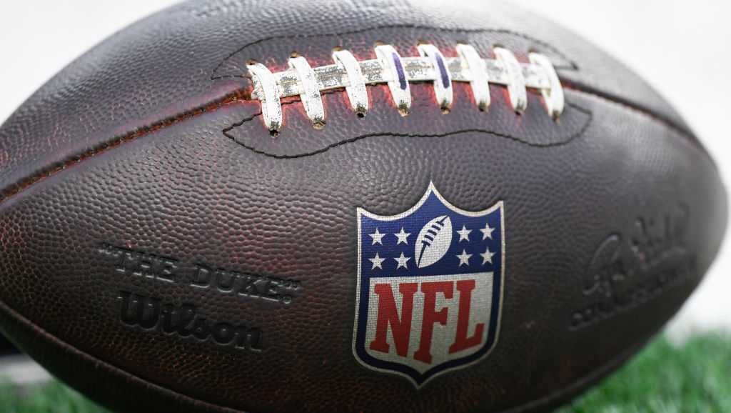 Report: NFL salary cap to rise significantly for second straight season ...