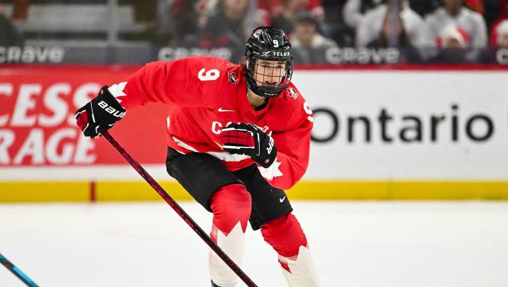 Penn State men's hockey lands top recruit Gavin McKenna