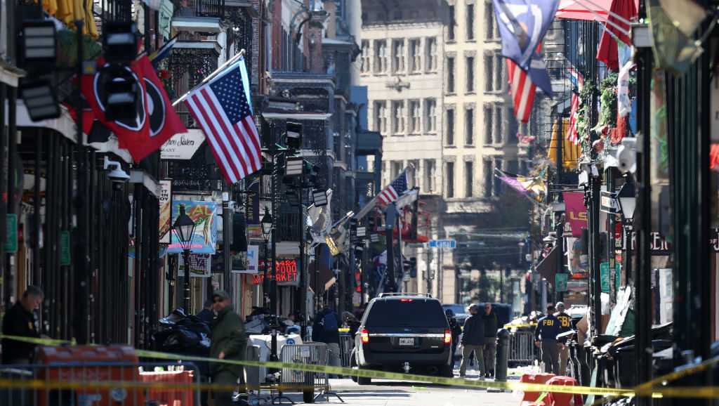 Former FBI agent says investigators scrambling to find terror suspect's ...