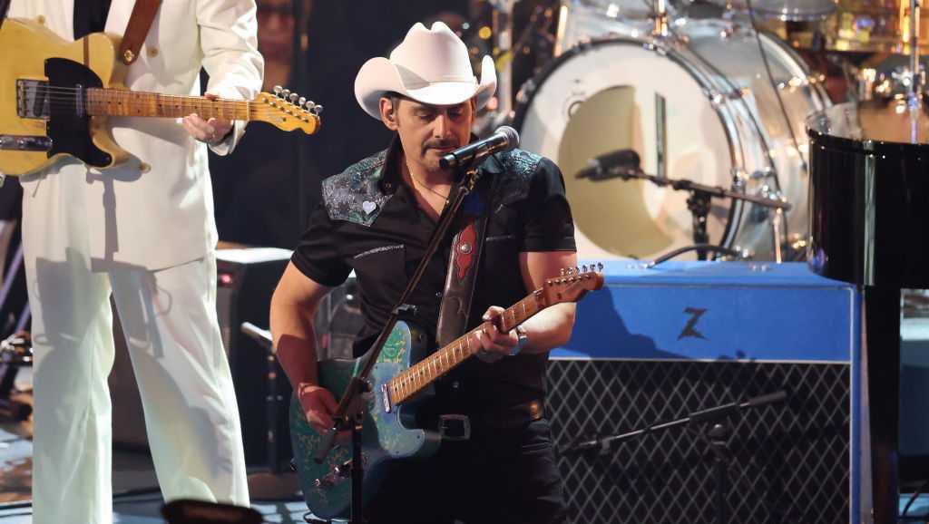 NFL Draft concert series concludes with Brad Paisley at Lambeau