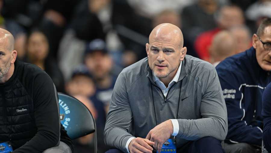 Penn State wrestling sets NCAA record with 78 straight dual victories