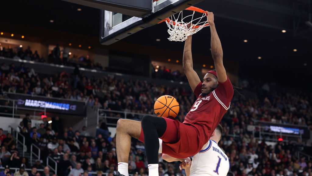 Kansas vs. Arkansas: Razorbacks send Jayhawks home 79-72