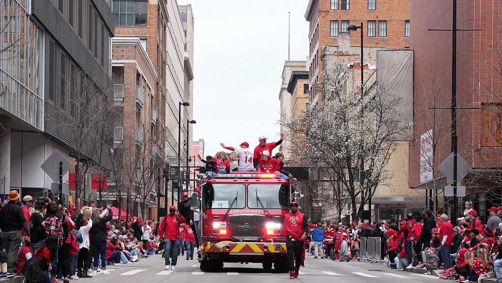 More than 150 groups march in Opening Day Parade as Reds' season begins