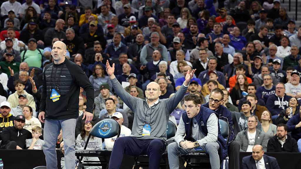 Cael Sanderson, Penn State go for fifth straight NCAA wrestling title