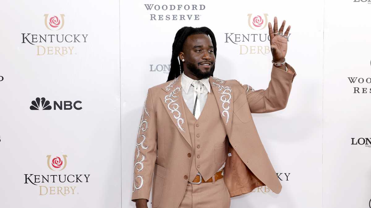 PHOTOS: Simone Biles, Shaboozey and more walk the red carpet at Derby 151