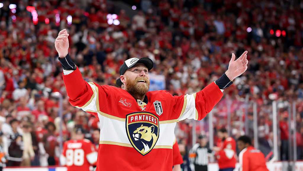 Florida Panthers forward Sam Bennett wins Conn Smythe Trophy
