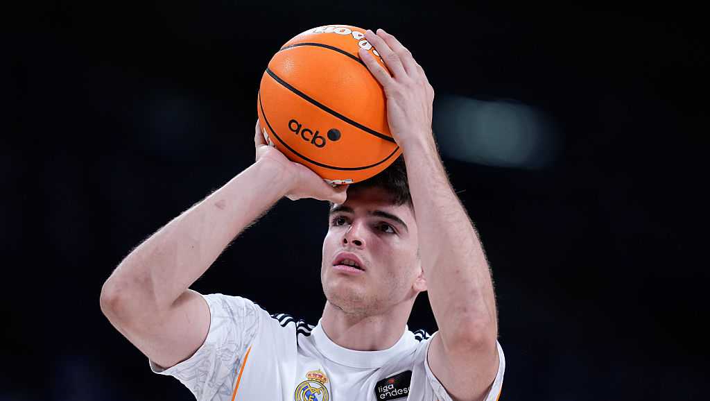 Boston Celtics select Hugo González with 28th pick in first round of ...