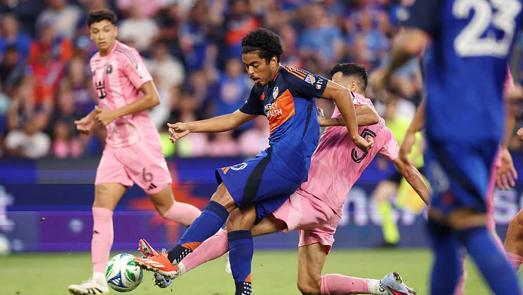 Evander sets club record with goal in 5th straight game, FC Cincinnati ...