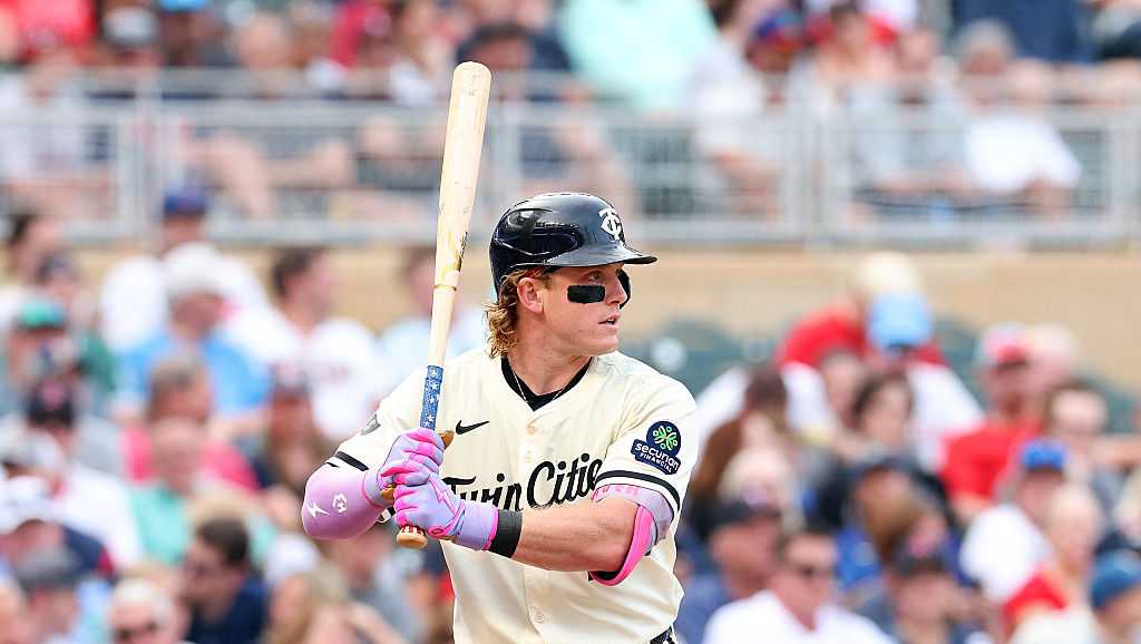 Phillies add Gold Glove OF Harrison Bader from Twins for two prospects