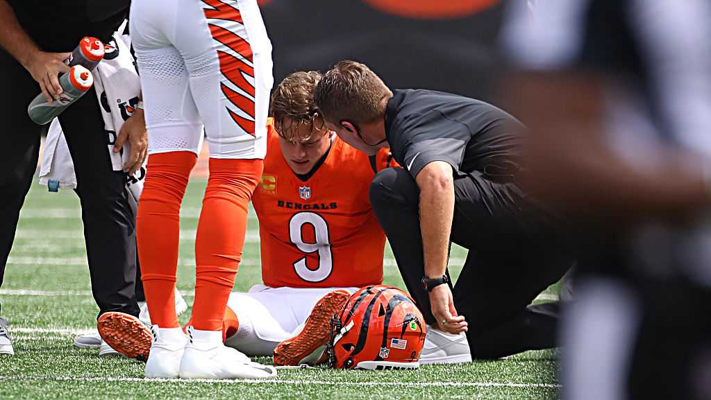 Report: Joe Burrow to require surgery for turf toe, expected to miss months