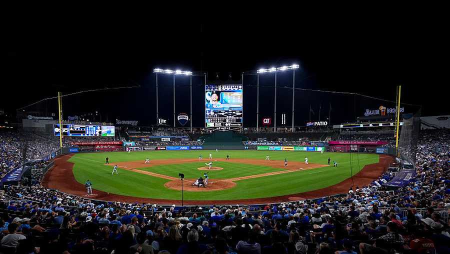 Royals games to be produced by MLB starting in 2026