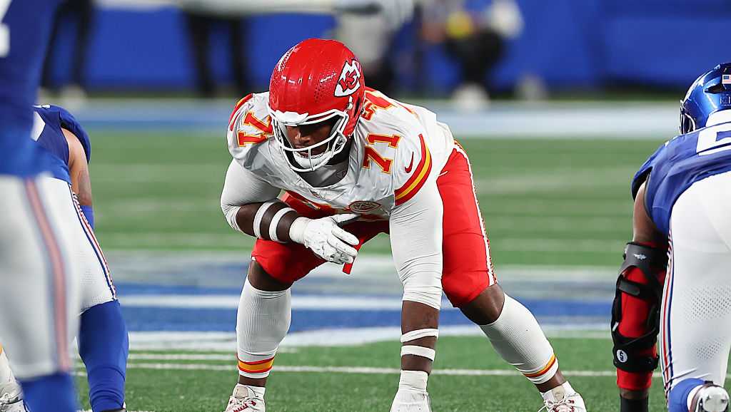 Chiefs-Ravens: Reid, Mahomes say Chiefs’ offensive line is improving