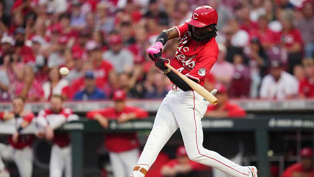 Reds can’t erase early deficit, lose to Pirates as wild card chase ...