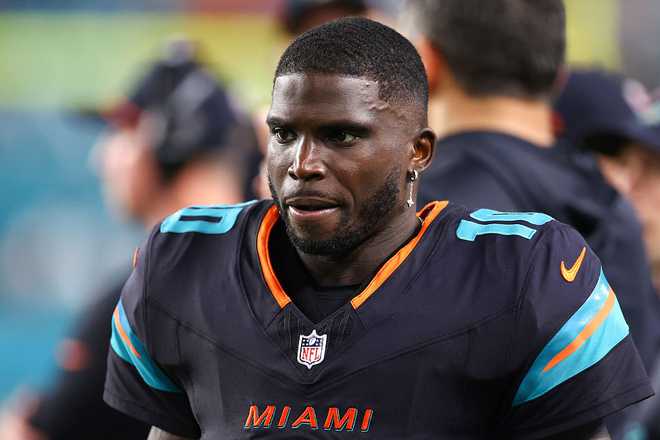 Reports: Miami Dolphins to release Bradley Chubb, Tyreek Hill