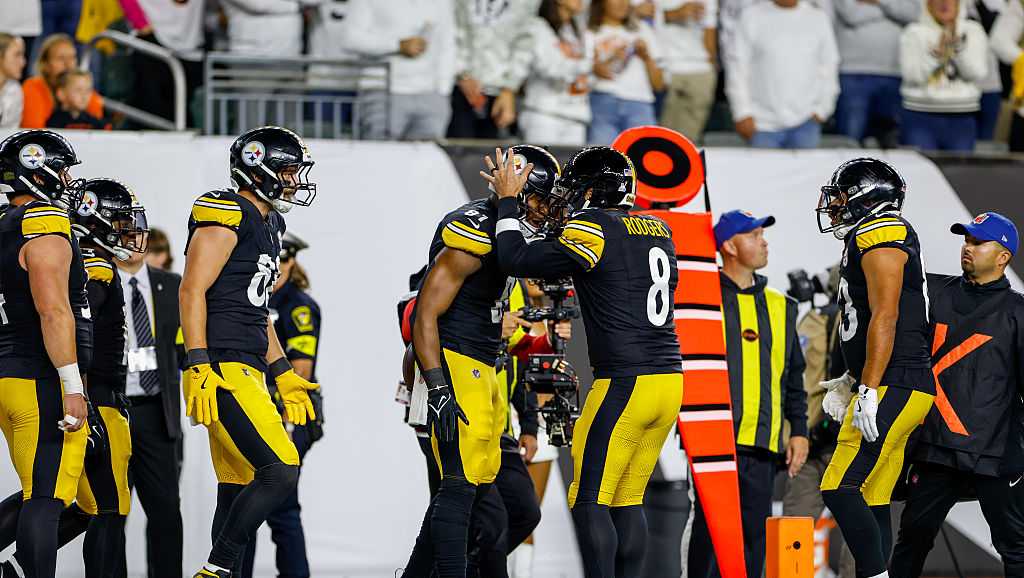 Steelers trail the Cincinnati Bengals 17-10 at halftime on Thursday ...