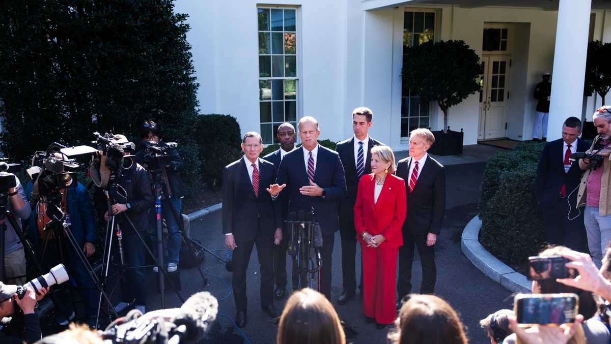 Government shutdown enters fourth week, ACA subsidies still at risk