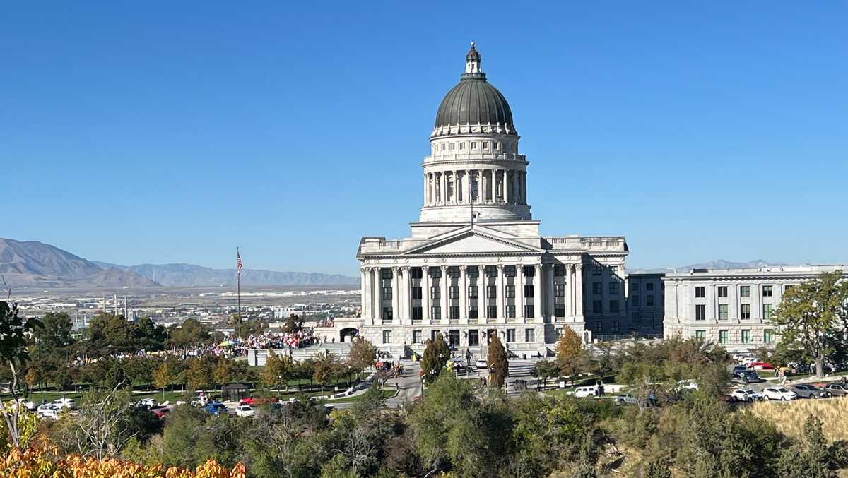 Judge adopts Utah congressional map creating a Democratic-leaning ...