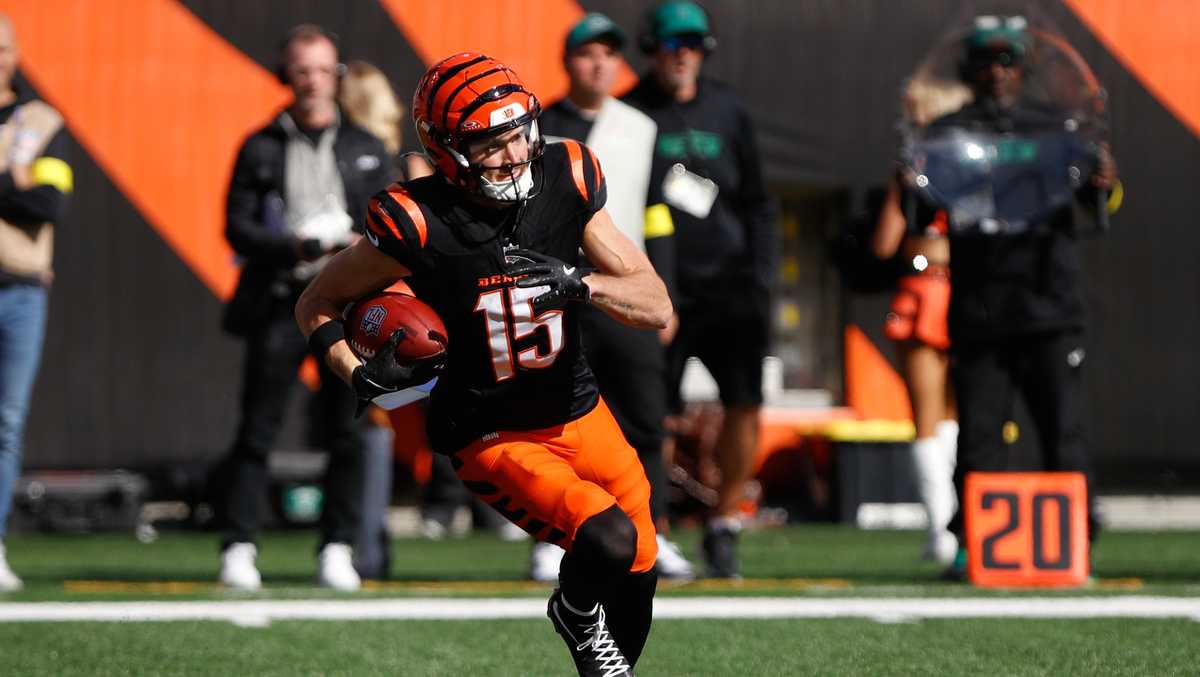 WATCH: Charlie Jones opens scoring against Bears by taking opening ...