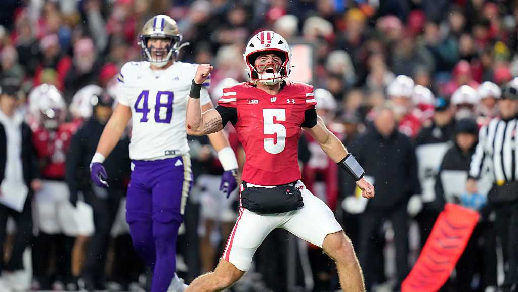Badgers beat No. 24 Washington, snap 6-game losing streak