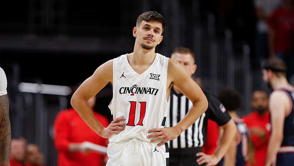 Cincinnati struggles offensively as Eastern Michigan pulls upset on the ...
