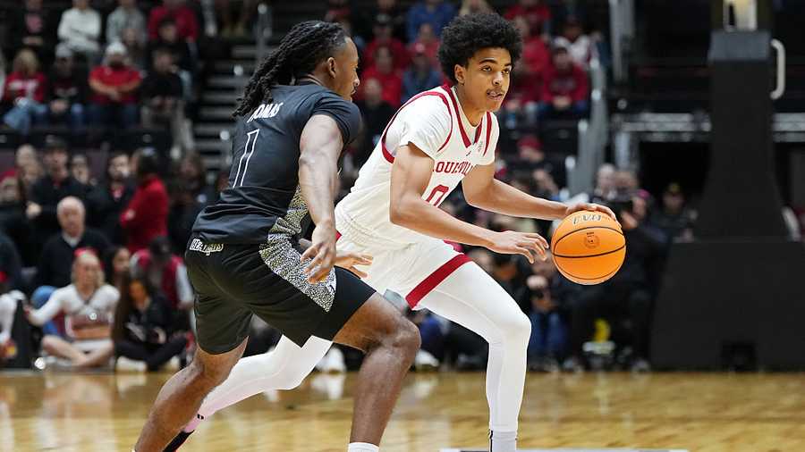 Louisville Cards soar over Cincinnati Bearcats in first matchup in ...