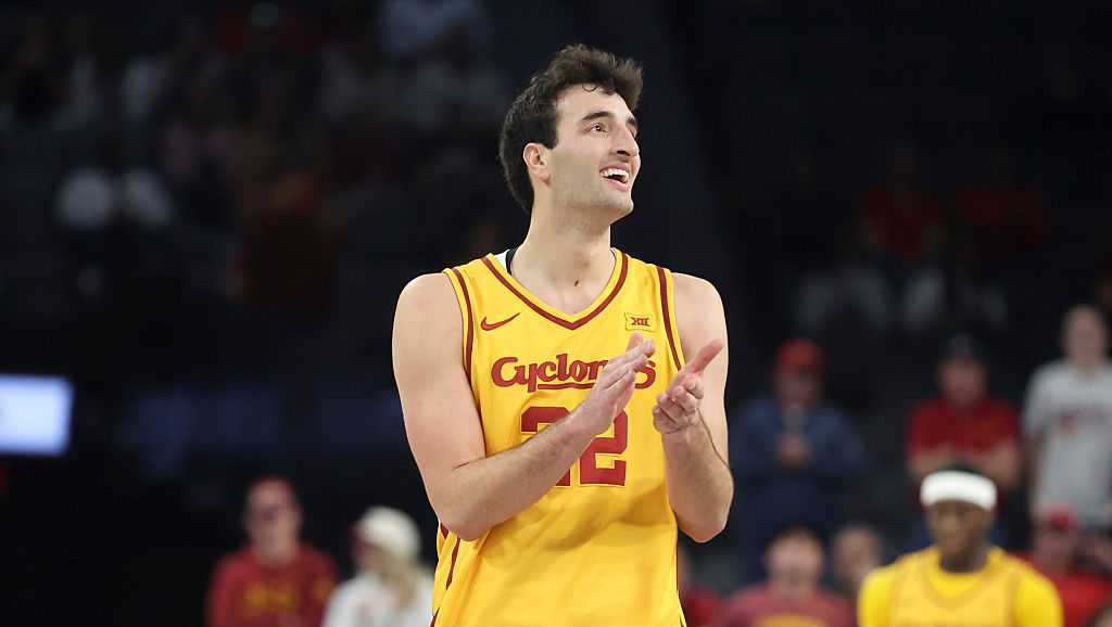 Milan Momcilovic commits to Kentucky basketball