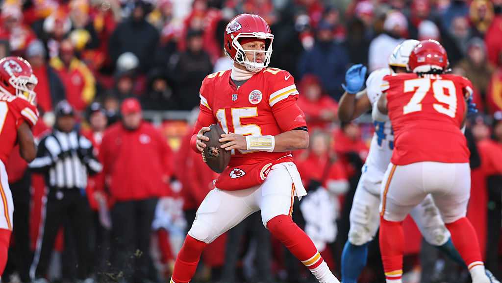 Patrick Mahomes on Chiefs offense: Mistakes, inconsistency led to ...