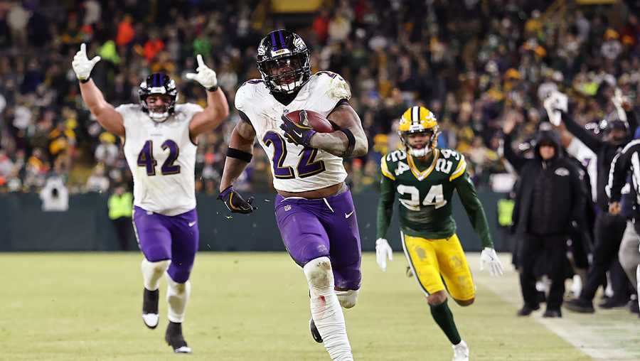 Ravens ride Henry on the road in must-win over Green Bay