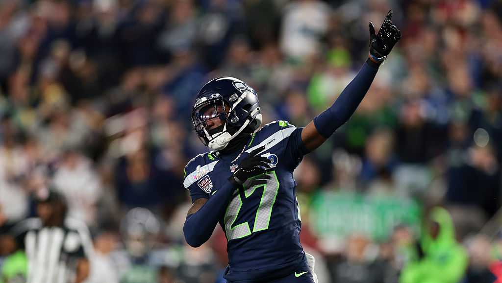 Cornerback Riq Woolen signs one-year deal with Eagles