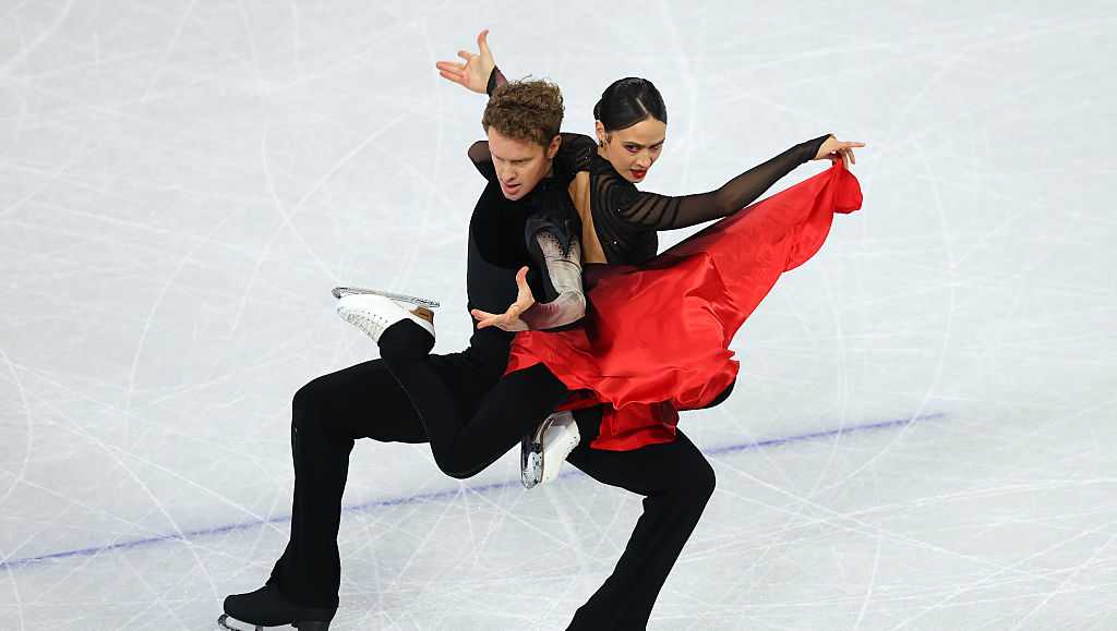 Team USA's Chock and Bates take silver medal in ice dance