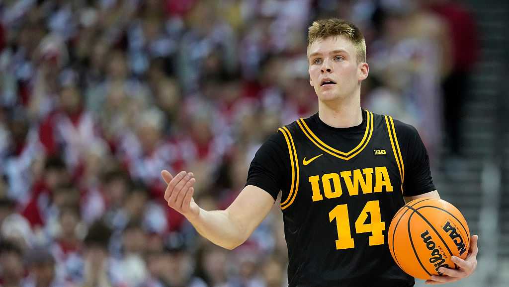 Big Ten basketball awards: Bennett Stirtz named first-team