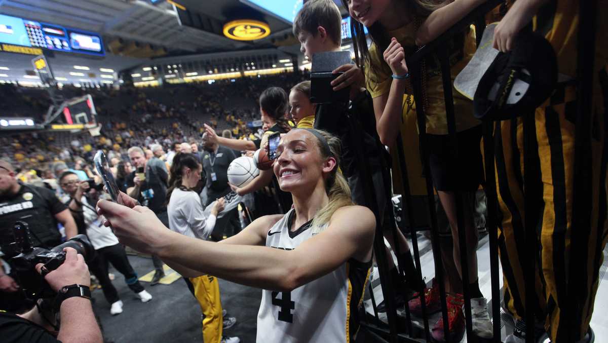 Iowa announces tip time for Monday's Round 2 home game
