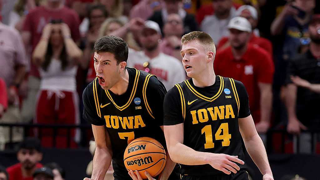 Iowa basketball: Hawkeyes beat Nebraska, continue March Madness run