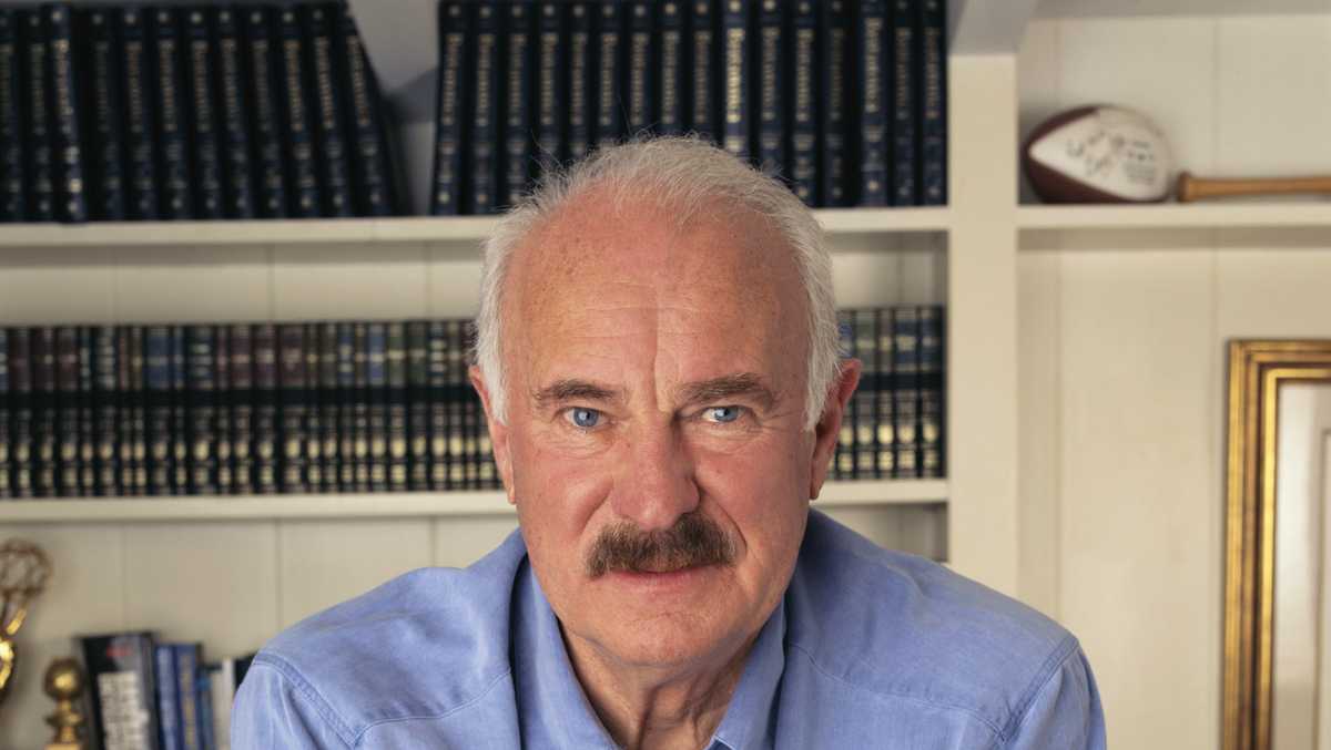 Dabney Coleman, actor who specialized in curmudgeons, dies at 92