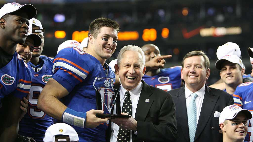 Tim Tebow's football career with the Florida Gators, NFL
