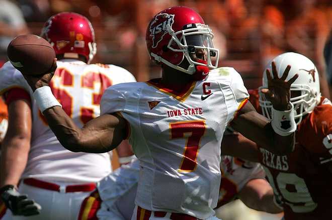 Iowa State football brings back Cynado logo on helmets