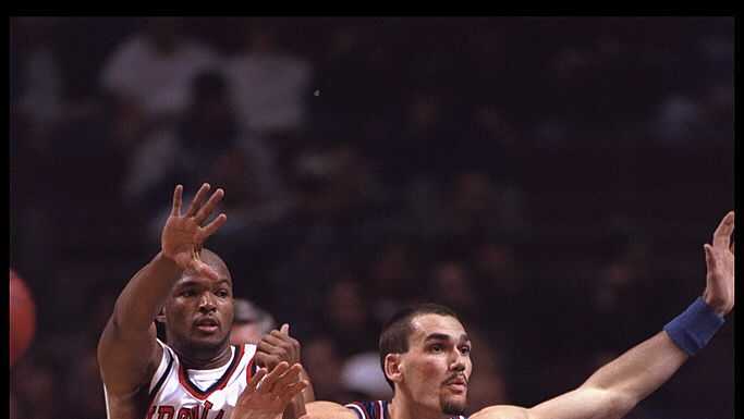 Donor heart found for former KU big man Scot Pollard