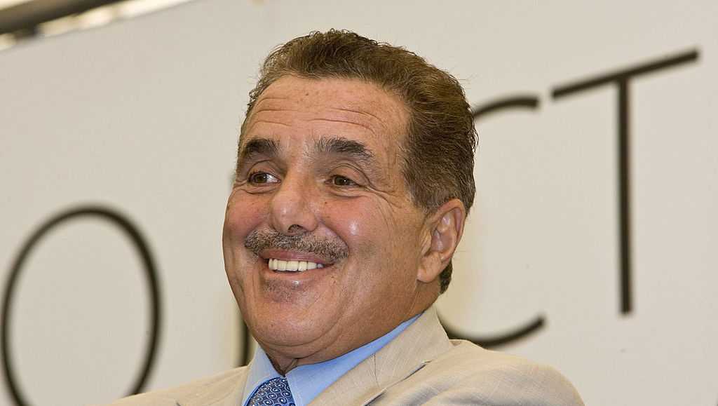 Leonard Riggio, who forged bookselling empire at Barnes & Noble, dies